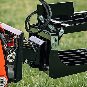 Titan Distributors Inc. Adapter to Convert Full Size Universal Skid Steer Quick Tach to Toro Dingo