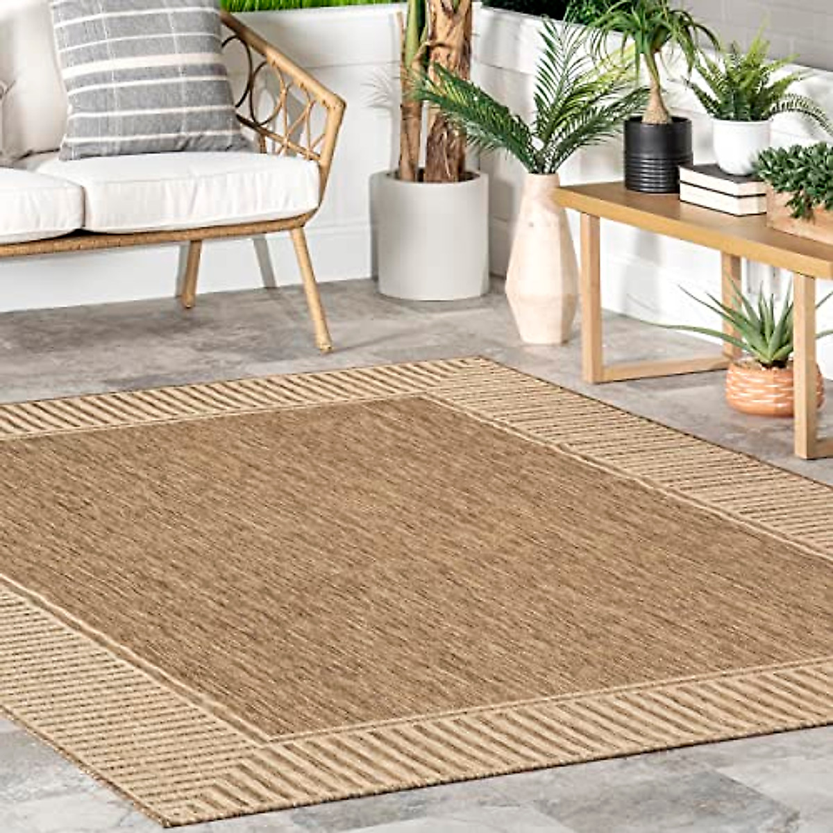 nuLOOM Asha Simple Border Indoor/Outdoor Accent Rug, 2x3, Light Brown