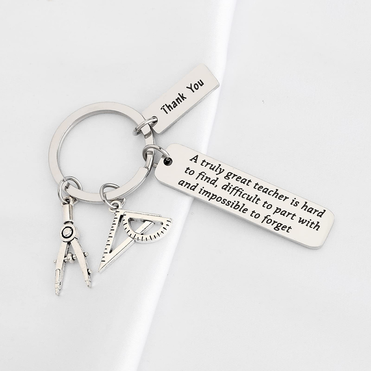 FUSTMW Math Teacher Gifts Keychain Thank You Gifts for Math Teacher Appreciation Gifts Mathematics Jewelry Gifts A Truly Great Teacher Is Hard to Find (silver)