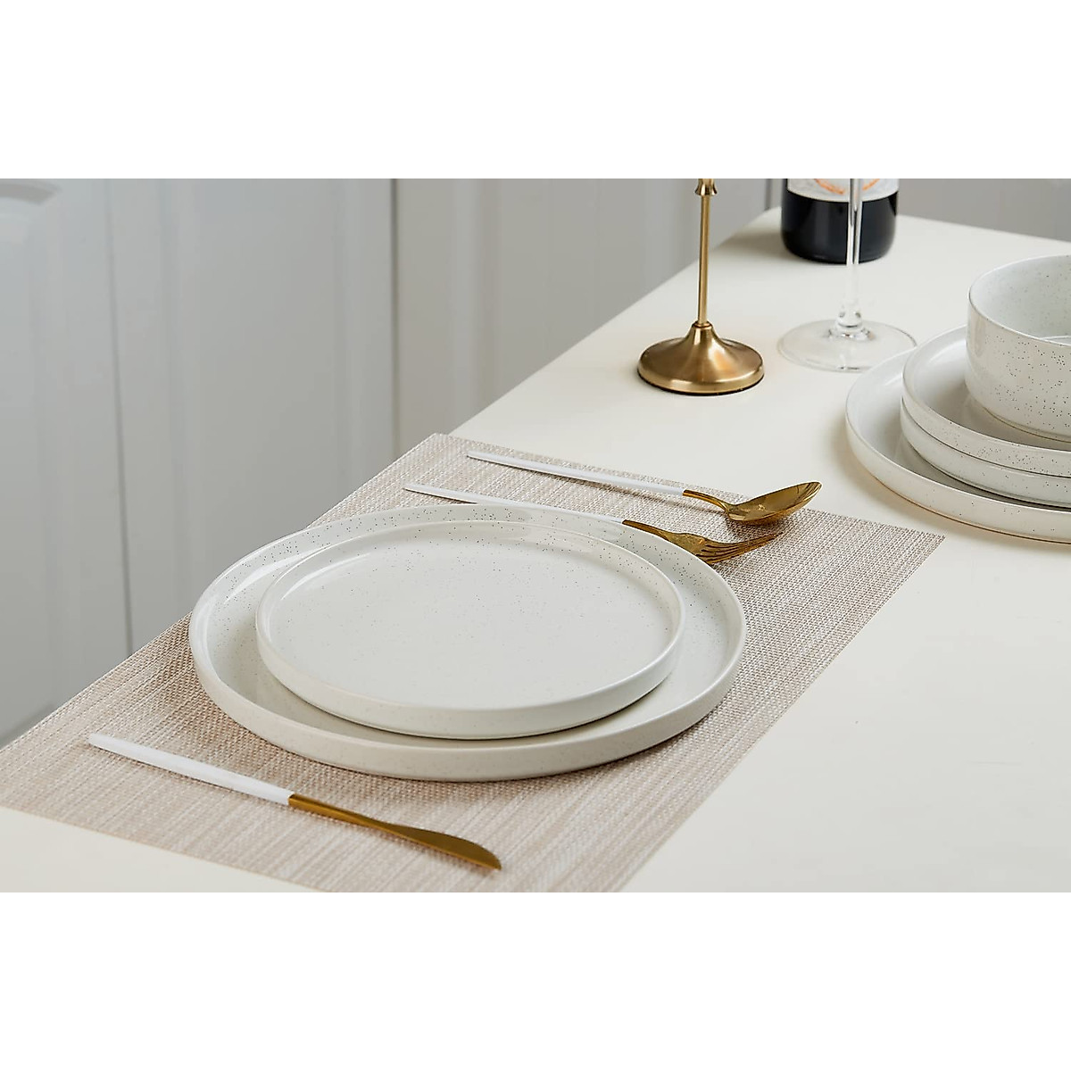 famiware Nebula 6 Pieces Dinner Plates, 10.2 inch Plates Set, Scratch Resistant, Stoneware Dinnerware, Kitchen Modern Rustic Dishes, White