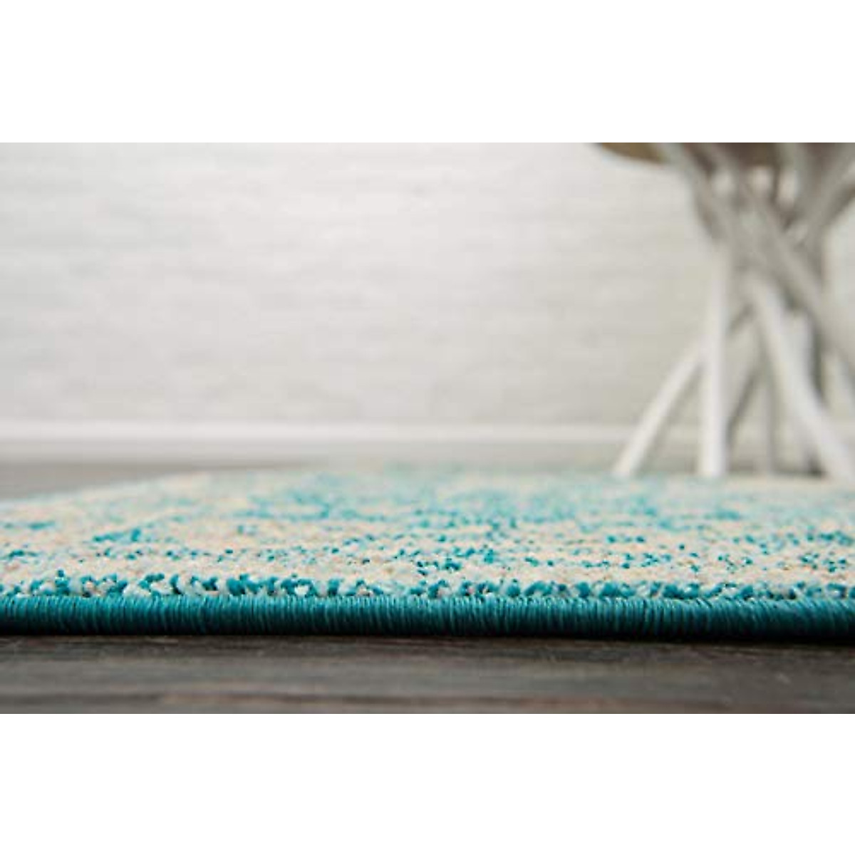 Unique Loom Penrose Collection Distressed Traditional Vintage Floral Area Rug, 2 ft 2 in x 6 ft, Turquoise/Beige