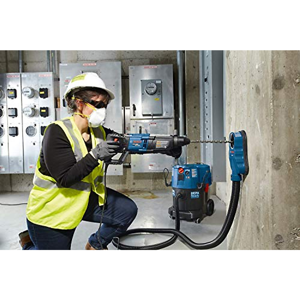 BOSCH GBH2-28L 1-1/8" SDS-plus Variable-speed Bulldog Xtreme Max Rotary Hammer, Black Blue