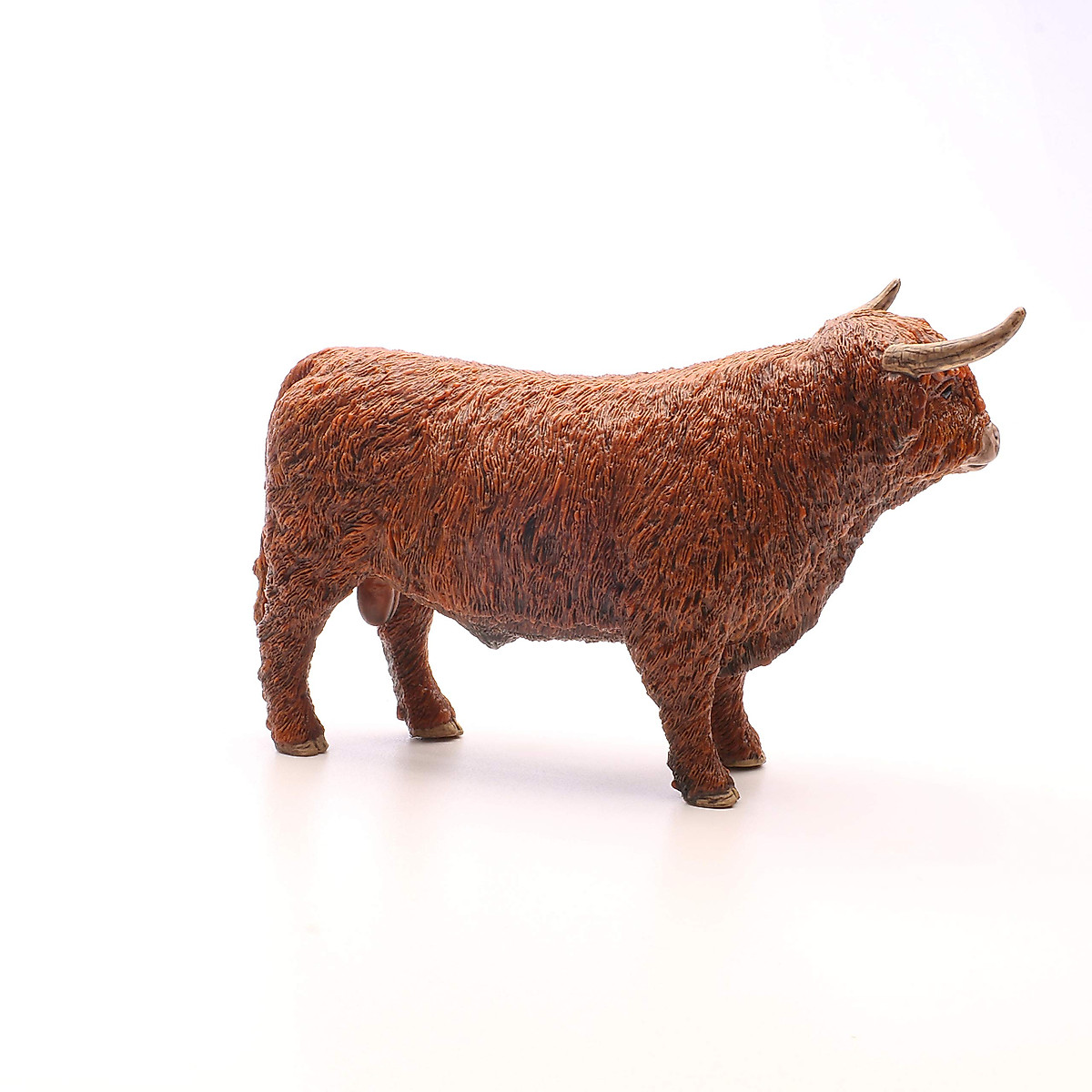 Schleich Farm World Realistic Highland Bull Cow Animal Figurine - Highly Detailed and Durable Farm Animal Toy, Fun and Educational Play for Boys and Girls, Gift for Kids Ages 3+