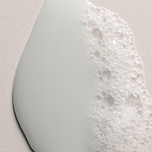 Davines MINU Shampoo | Color Retention Shampoo for Colored, Treated Hair | Protects & Keeps Hair Bright, Shiny for Longer | 8.45 fl oz (Pack of 1)