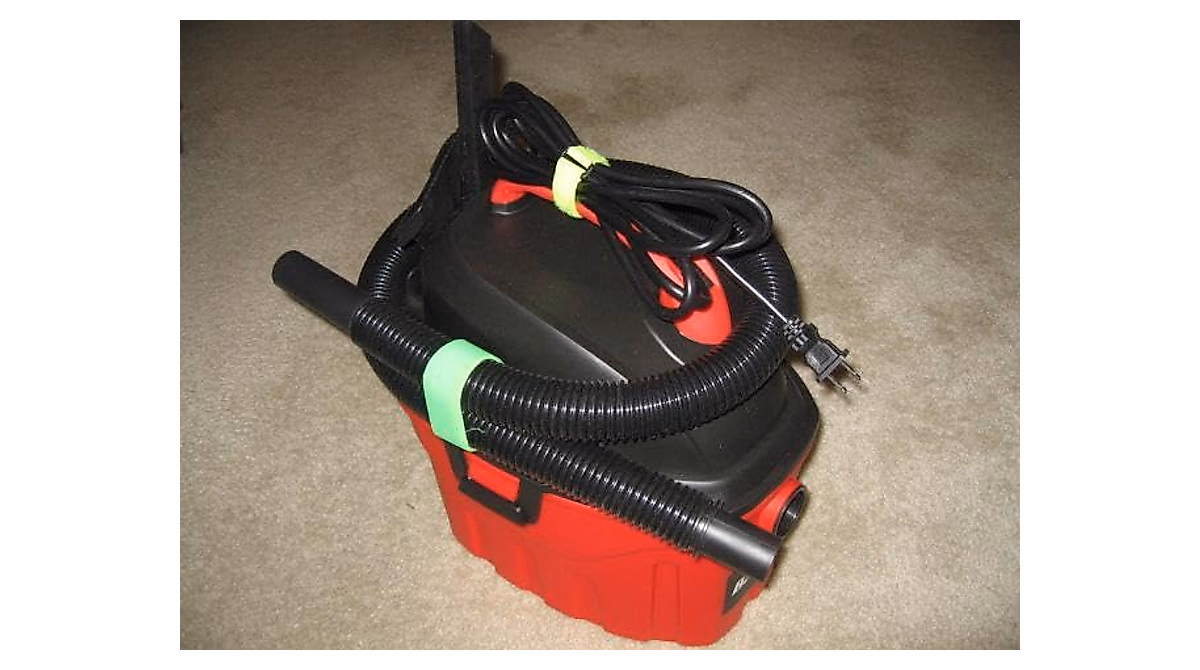 3 Gallon Portable Wet/Dry Vacuum - Power & Portability