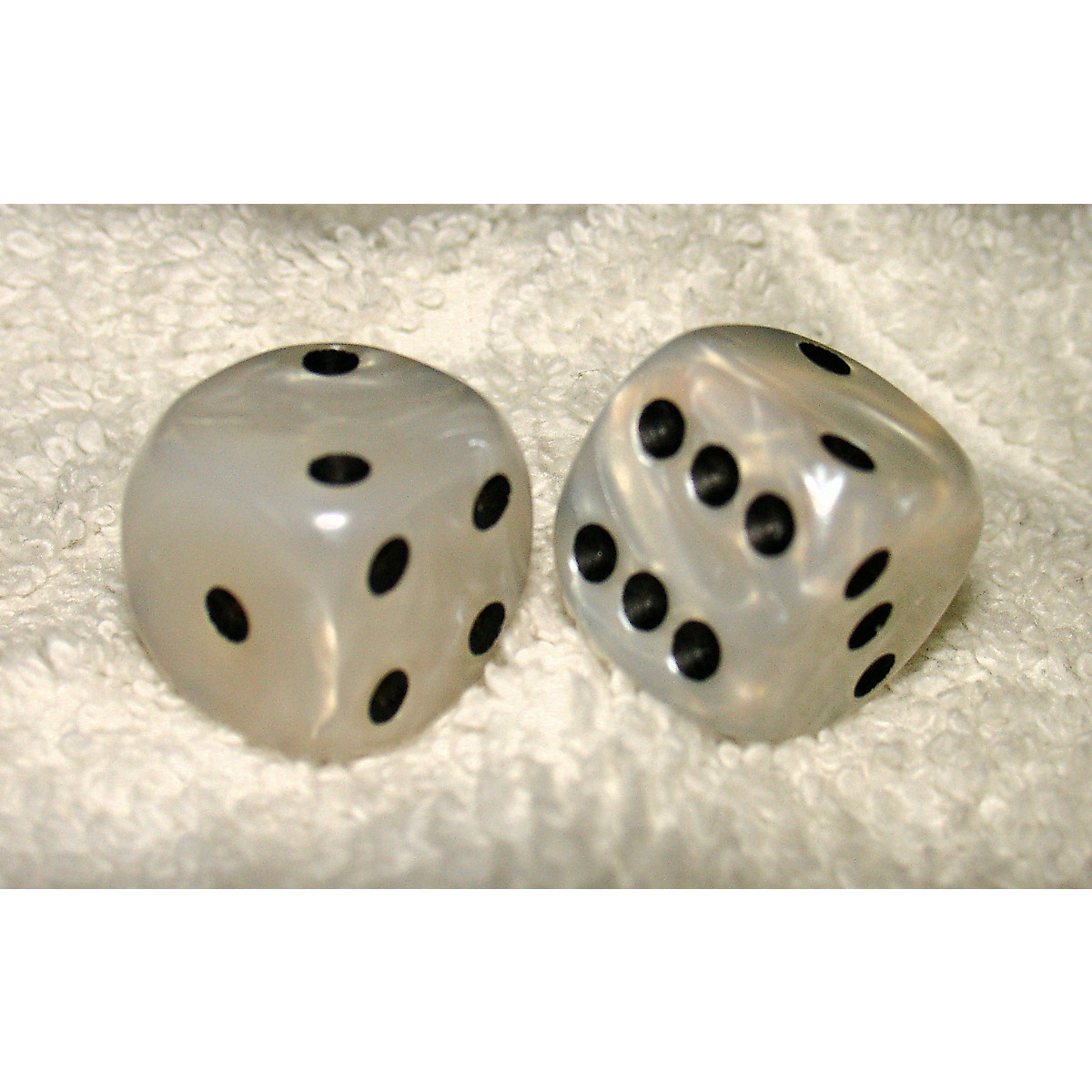 Pearl Swirled Dice Pair