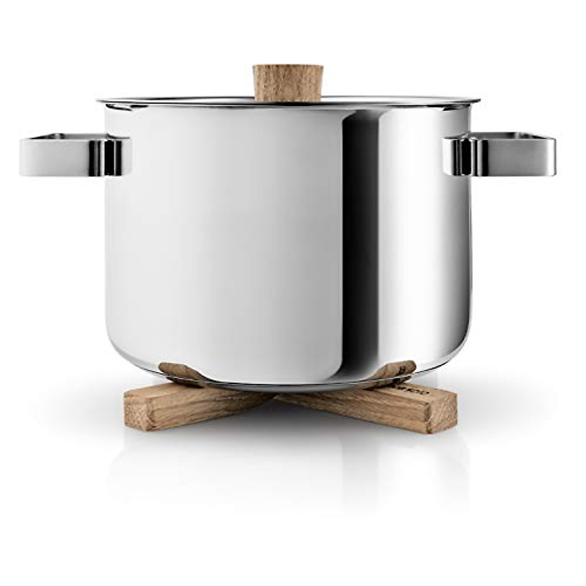 EVA SOLO | 2 Magnetic Trivets | Oak Wood with Built-in Magnets | Dishwasher-Safe | Placed Either Crossways or Divided in 2 | Danish Design, Functionality & Quality | Oak