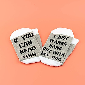 LEVLO Dog Lover Gift Dog Owner Socks Dog Mom Gift If You Can Read This I Just Wanna Hang Out With My Dog Cotton Socks (2 Pairs/Set)