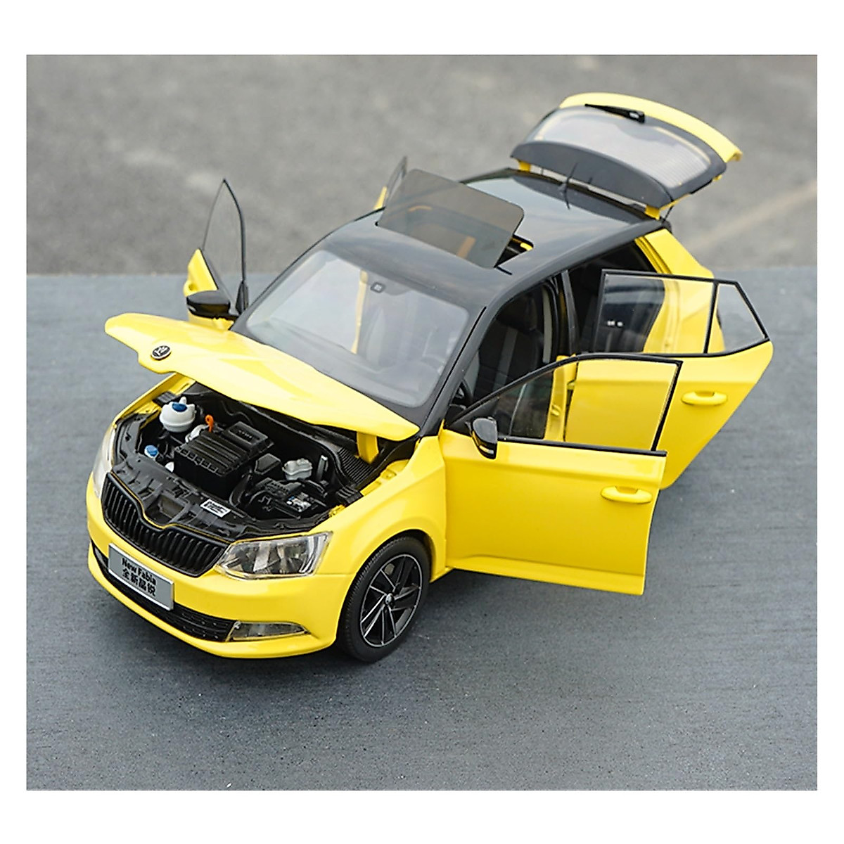 Alloy Resin Car Vehicle Model 1 18 Fit for Skoda Fabia Vehicle Metal Scale Alloy Diecast Car Model Static Toy Fit for Collectible Gift Display Festive Deluxe Gift (Color : C)
