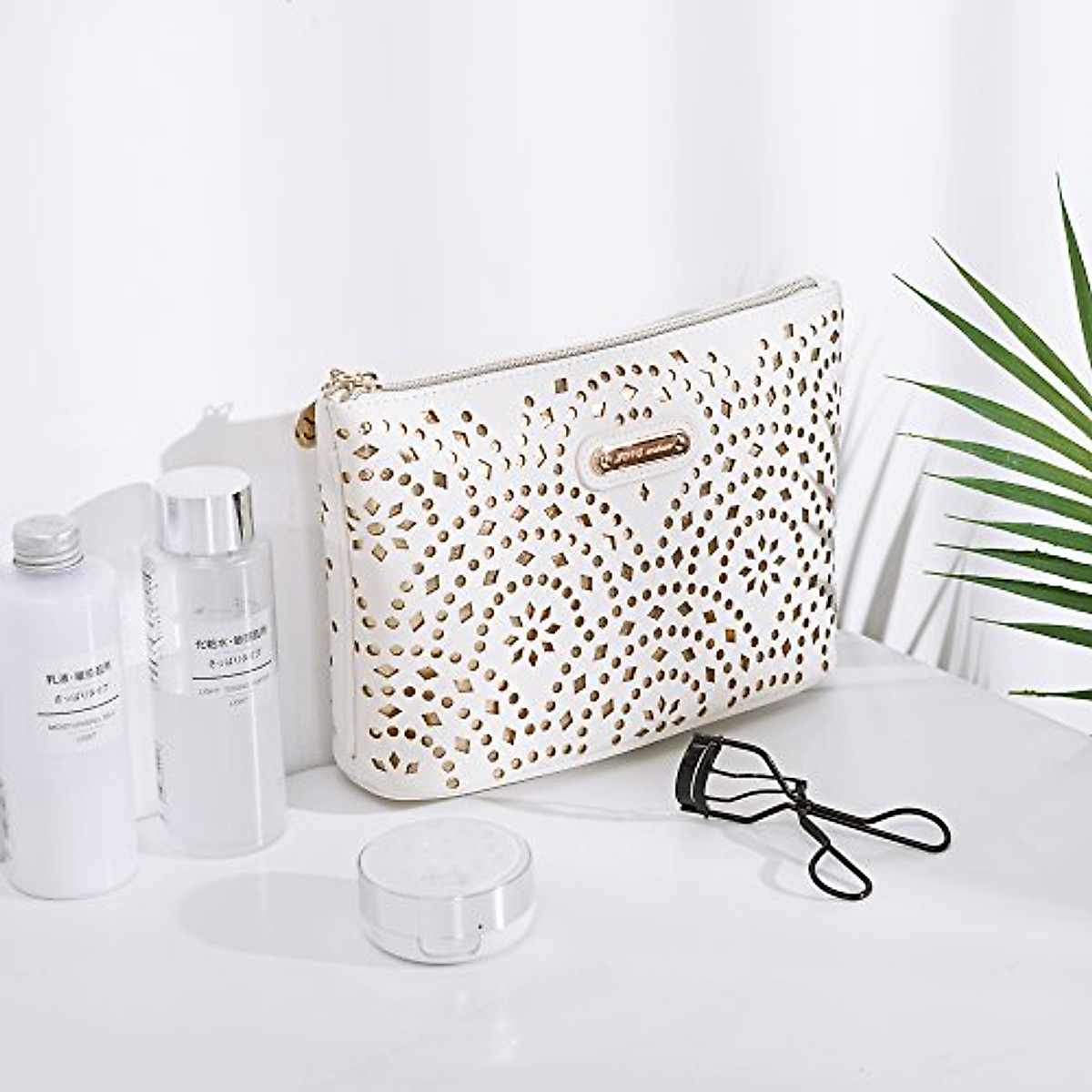 Makeup Bag, Wuhua Gold Pattern Cosmetic Bag with Zipper, Toiletry/Travel Bag for Brushes Jewelry Accessories Collection, Single Layer Storage Bag for Women