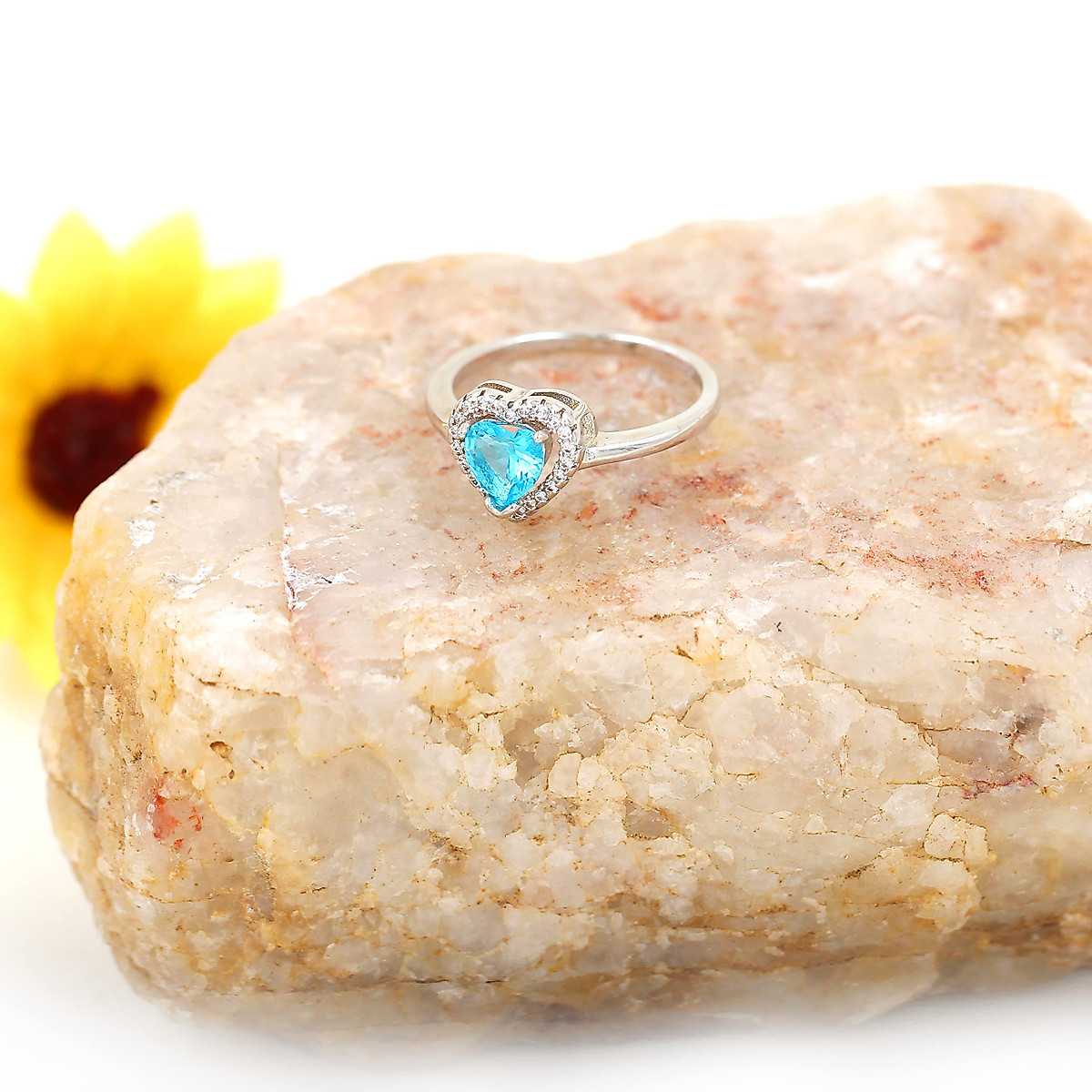 Uloveido Heart Shaped Cubic Zircon Simulated Diamond Solitaire Style Wedding Engagement Anniversary Ring for Women Y3130 (Blue Size 7)