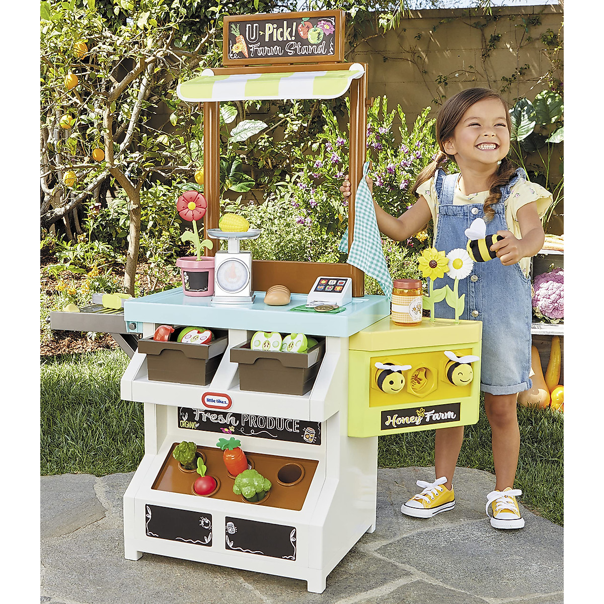 Little Tikes® 3-in-1 Garden to Table Market Pretend Garden Food Growing and Cooking Toy Role Play Kitchen Playset for Multiple Kids and Toddlers