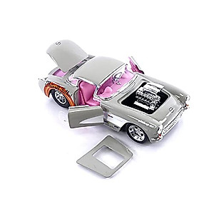 Looney Tunes 1:24 1957 Chevrolet Corvette Die-cast Car & 2.75" Bugs Bunny Figure, Toys for Kids and Adults