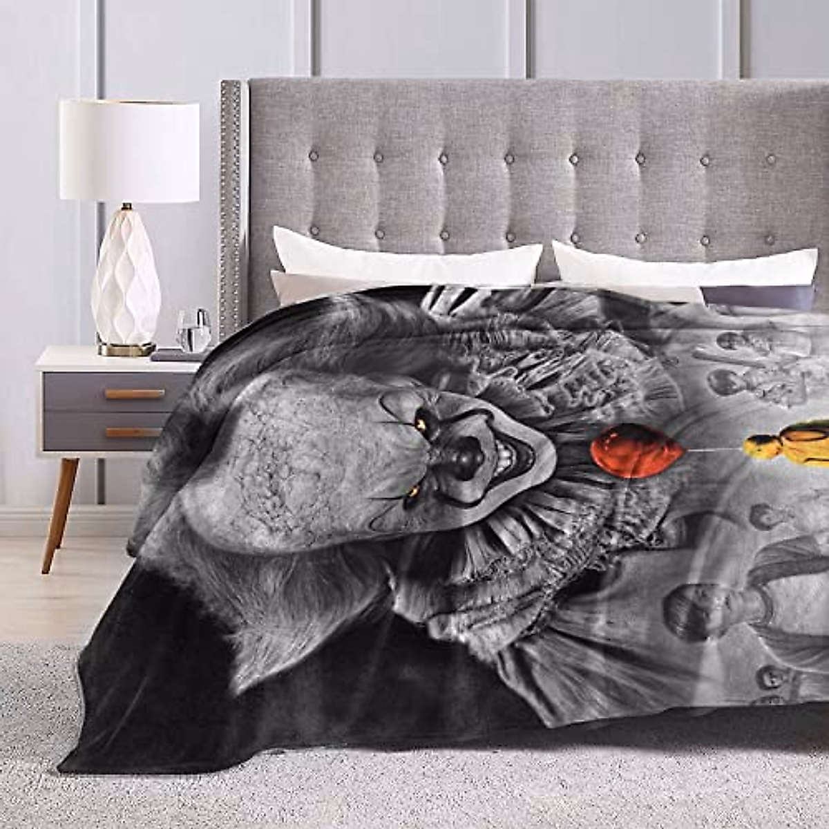 Horror Movie Blanket for Adults ĪŤ P̪èňňŷ-ŵīŝè Closwn Blanket, Nice Throw Blanket Blankets for Cold Weather Halloween Recliner, Ultra Cozy and Quality Horror Movie Blanket Anti-Static 50"x40"