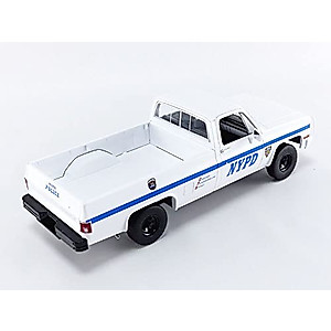 Greenlight 13561 NYPD 1984 CUCV M1008 - New York City Police Department (NYPD) 1:18 Scale