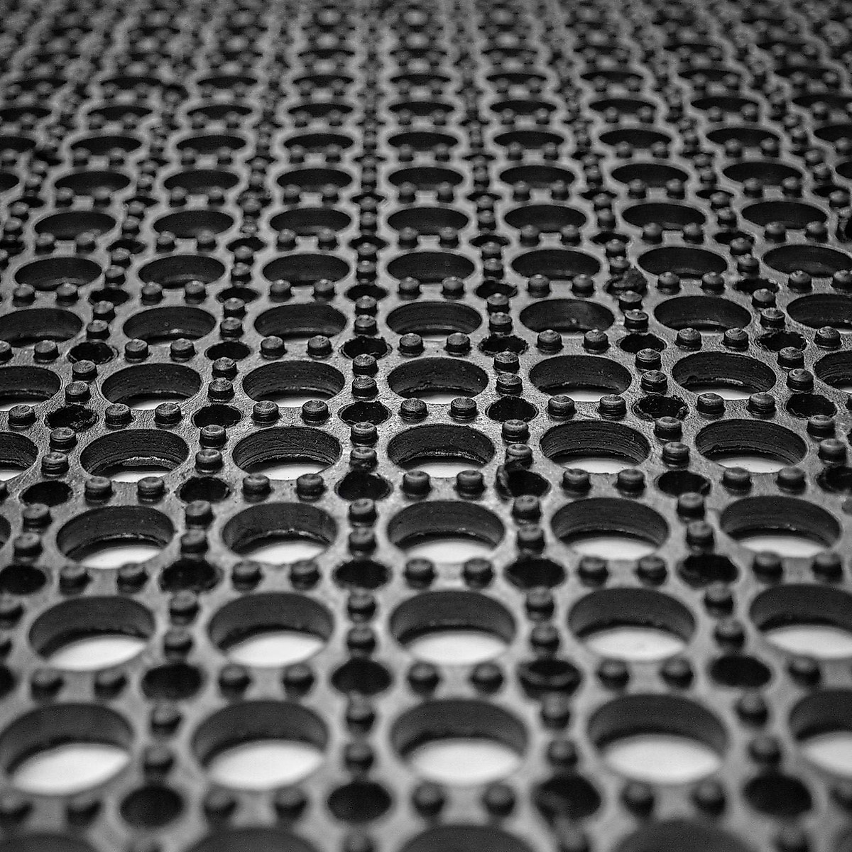 Yesland Rubber Door Mat 35 x 23 Inches, Durable Restaurant Kitchen Non-Slip Bar Drainage Utility Floor Mat, Ideal Entry Way Doormat for Home and Garden & Indoor Outdoor Wet Area