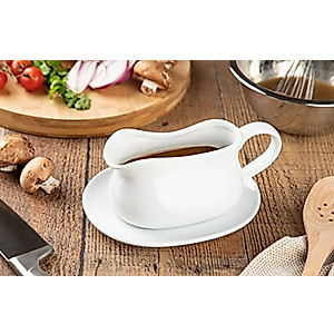 Kook Gravy Boat & Saucer, Ceramic Serving Dish, Dispenser with Tray for Sauces, Dressings and Creamer, Large Handle, Microwave and Dishwasher Safe, 17 oz, White