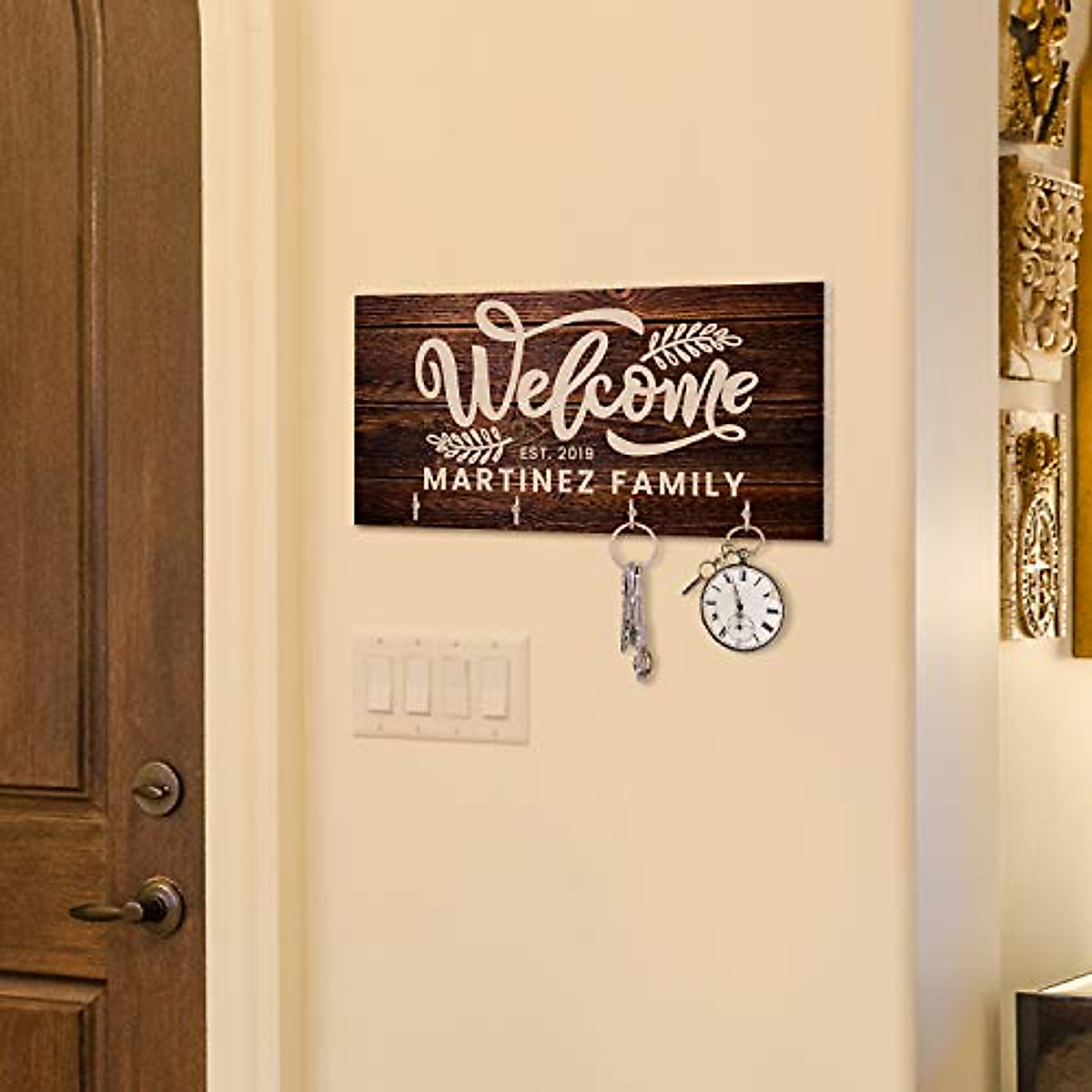 Personalized Wood Key Hook for Couple Mr Mrs| Custom Wall Key Rack Ring Holder Hanger for Wedding Gift | Gifts for Housewarming | New Home Décor | C01D07