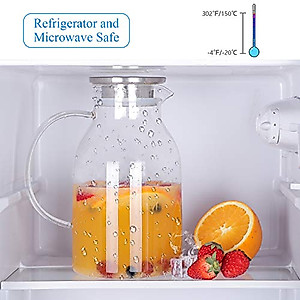 Vekonn Glass Pitcher with Lid, Glass Water Pitcher with Lid and Spout, 68 Ounces Heat Resistant Borosilicate Glass Carafe with Brush and Mixing Spoon, Temperature Safe