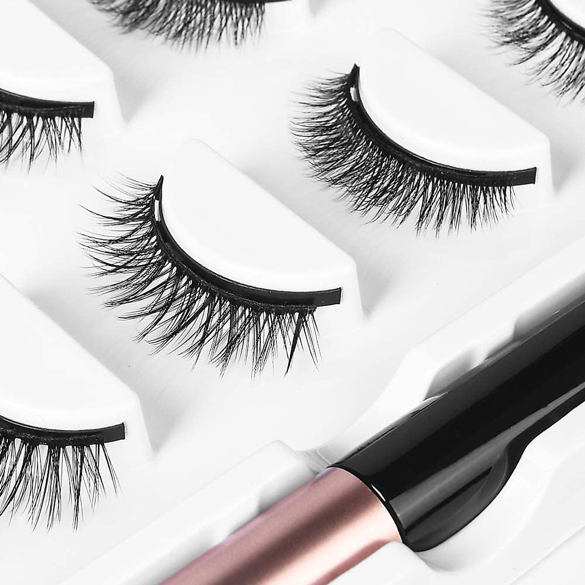 AOMIG Magnetic Eyelashes with Eyeliner Kit, 5 Pairs Natural Look False Eyelashes with Applicator, Waterproof Eyeliner Reusable Fake Lashes for Makeup Eyelashes Extension Black