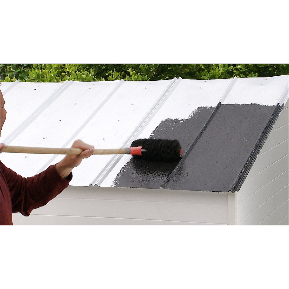 Flex Seal Liquid, 1 Gallon, Black, Liquid Rubber Coating Sealant, Waterproof, Flexible, Breathable, and UV Resistant, Roof Repair, Basements, RV, Campers, Trailers, Marine, EPDM, Masonry