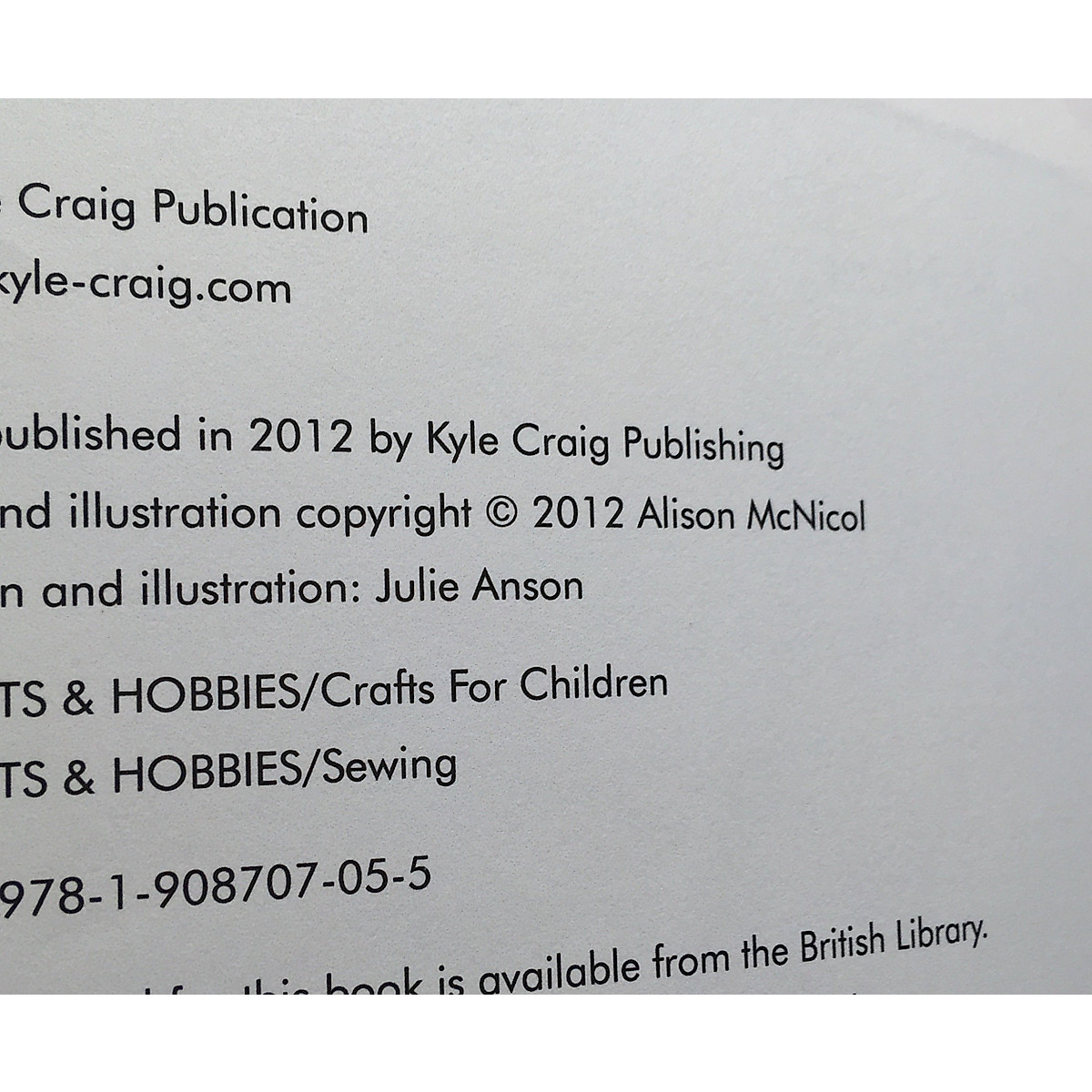 My First Sewing Machine: FASHION SCHOOL: Learn To Sew: Kids