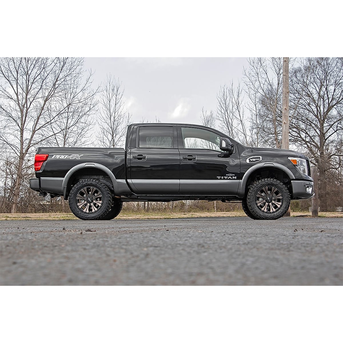 Rough Country 3" Lift Kit w/N3 Struts for 2004-2015 Nissan Titan - 83432