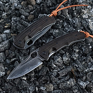 SPIRIT DEED Folding Knife 3in Handmade VG 10 Damascus Steel Knife Pocket Knife, Leather Case, Ebony Handle, with Padded Lock, Suitable for Outdoor Camping Fishing and Carrying Knives