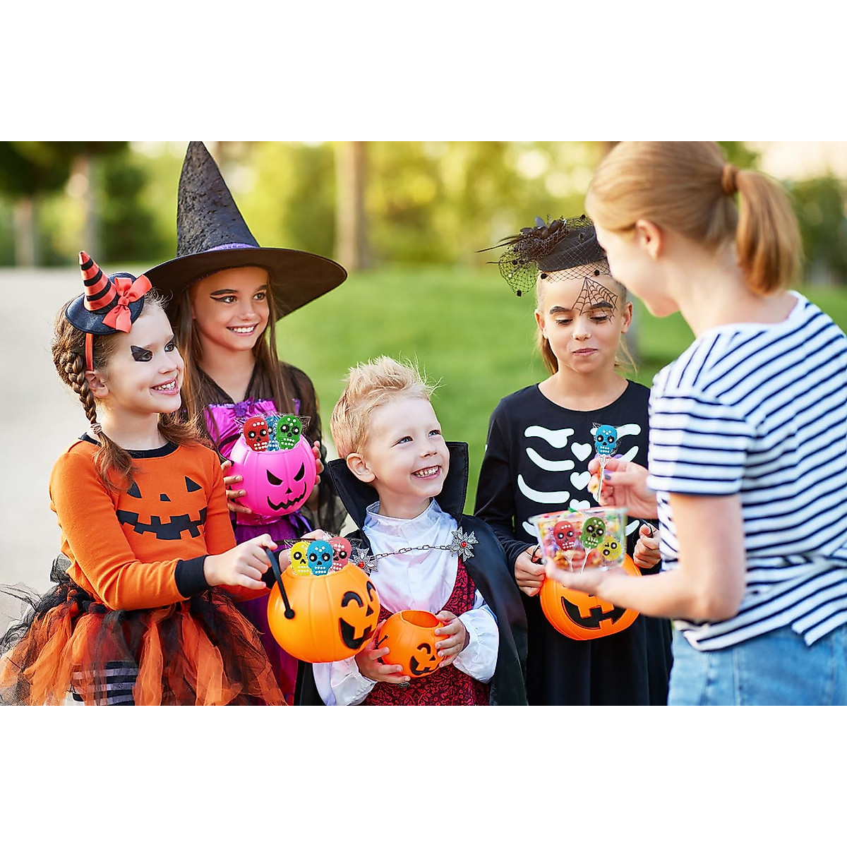 Fruidles Halloween Skull Candy Day of the Dead Lollipops Individually Wrapped (12-Pack