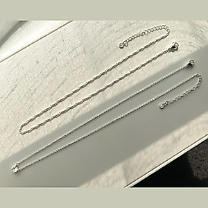 Zeffy Silver Necklace for Women Dainty Silver Layered Necklaces Silver Plated Diamond Necklaces Simple CZ Solitaire Pendant Necklace Cute Silver Chain Choker Necklaces for Women Trendy