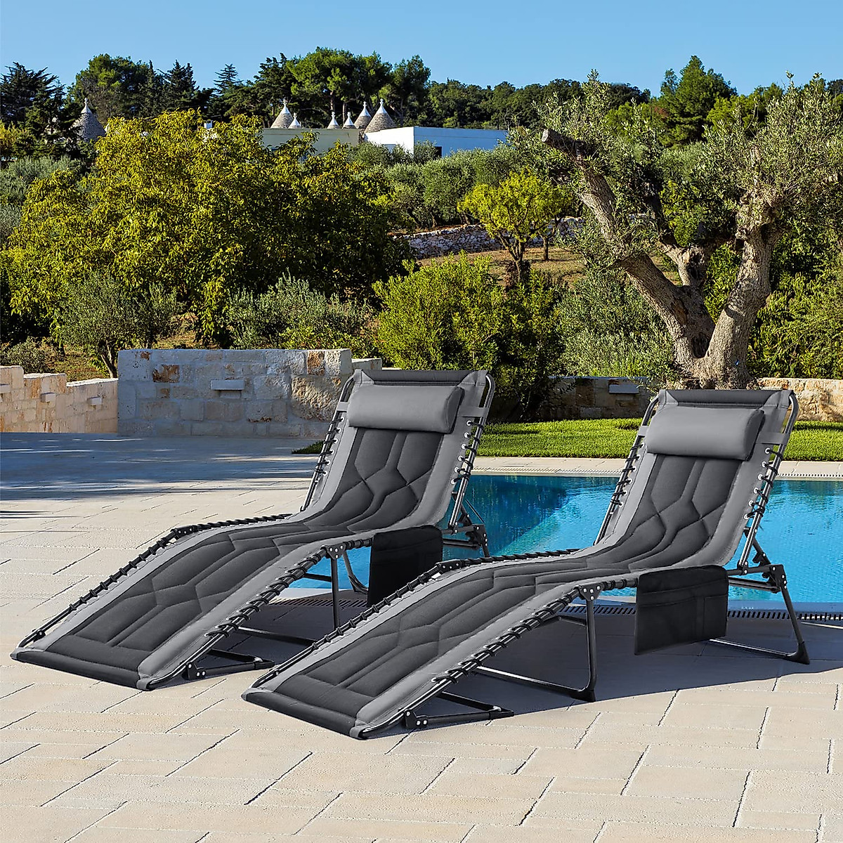 Flamaker Folding Chaise Lounge Outdoor Portable Lounge Chairs 4-Position Adjustable Camping Lounge Chair with Pillow & Side Bag Lightweight Recliner Sunbathing Chair for Pool Beach Deck (Grey)