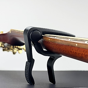 WINGO Guitar Capo for Acoustic and Electric Guitars with 5 Picks for Free, Black.