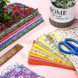 100 Pcs 10 x 10 Inches Cotton Fabric Square No Repeat Patchwork Fabrics Cotton Printed Craft Fabric Patchwork Bundles Quilting Fabric Craft for DIY Sewing Cloths Handmade Accessories (Floral)