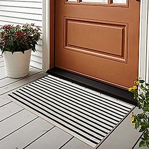Black/White Striped Outdoor Rug 2' x 3', KIMODE Cotton Hand Woven Welcome Entryway Doormat, Washable Front Door Mats for Porch/Kitchen/Farmhouse