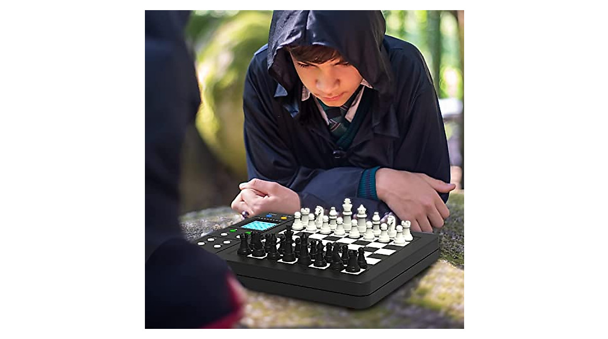 Learn and Play: Electronic Chess Set for All Ages