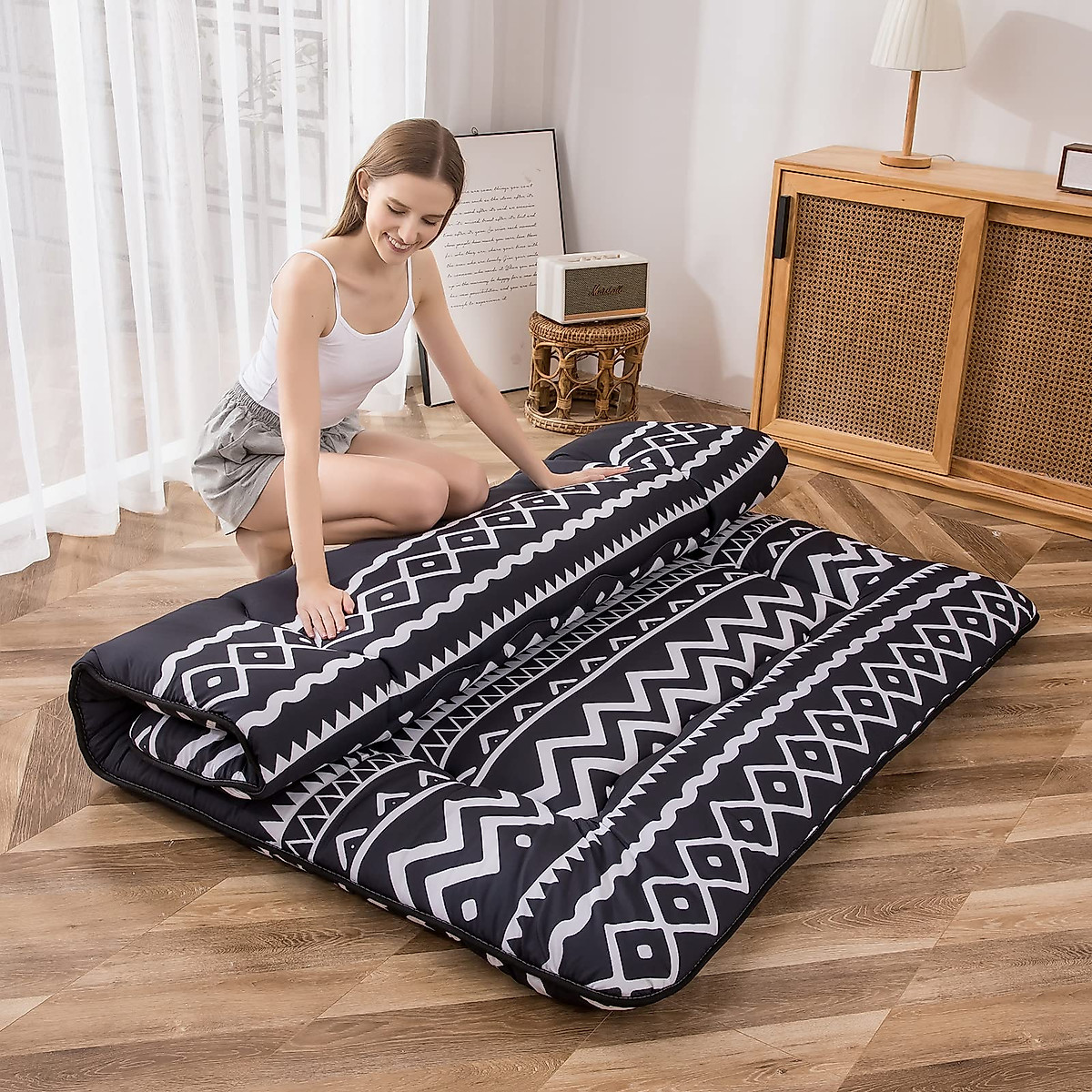 Japanese Floor Mattress Futon Mattress Thicken Sleeping Pad Roll Up Mattress Floor Lounger Bed Camping Mattress Guest Room Mattress Pad, Thick Soft and Comfortable, Black Stripe, Full Size