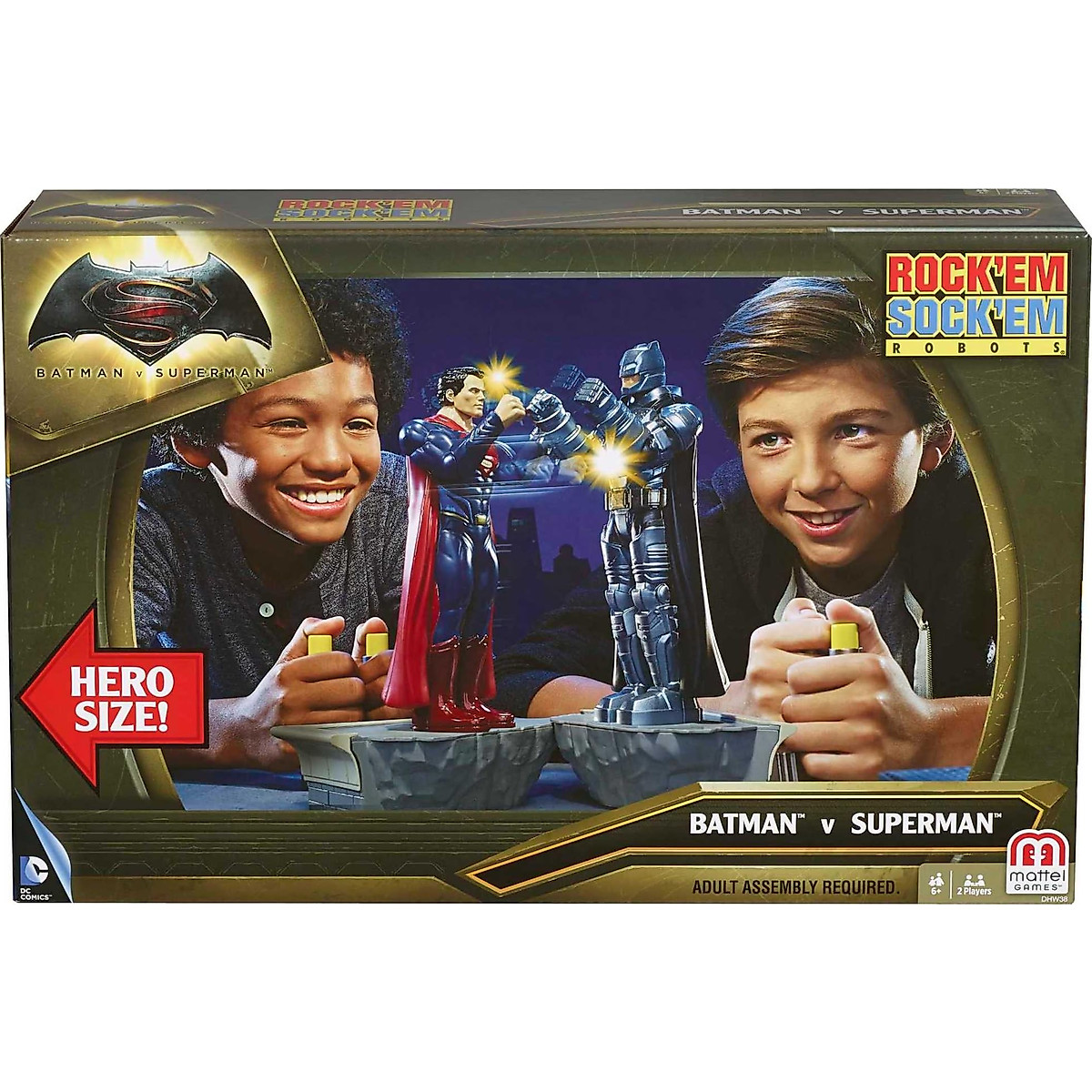 Mattel Games Batman Vs. Superman Rock 'Em Sock 'Em Robots 2-Player Kids Game, Fighting Robots Action Game (Amazon Exclusive)