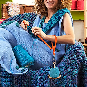 Portable Wooden Yarn Spinner, Wrist Yarn Holder Yarn Ball Holder Yarn Spinner Yarn Holder for Knitting Crochet Accessories and Gadgets Gift for Crafters (Maple Leaf)