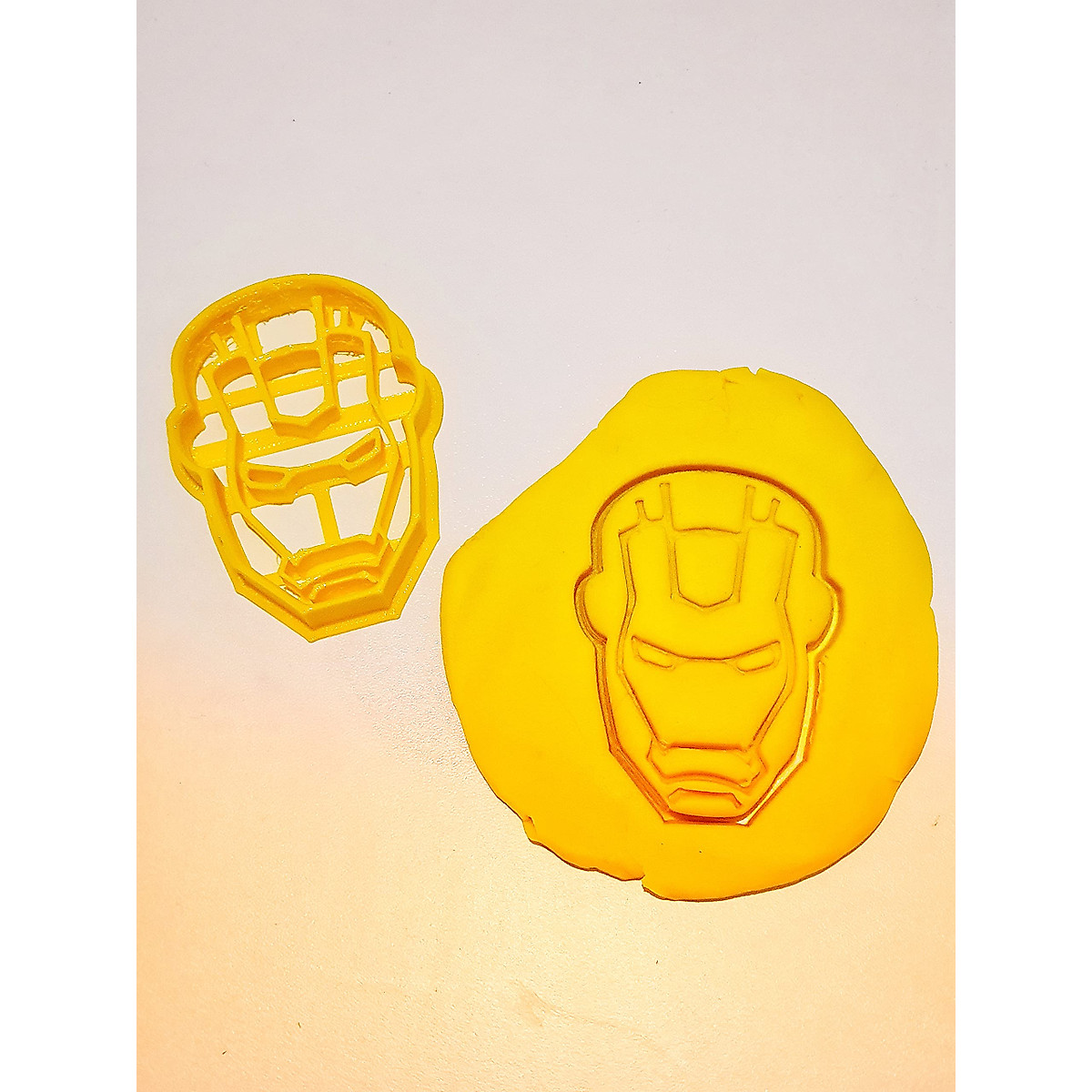 T3D Cookie Cutters Ironman Cookie Cutter, Suitable for Cakes Biscuit and Fondant Cookie Mold for Homemade Treats, 2.61 inch x 3.46 inch x 0.55 inch