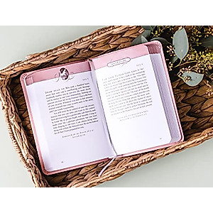 Jesus Calling, Pink Leathersoft, with Scripture References; Enjoying Peace in His Presence (a 365-Day Devotional)