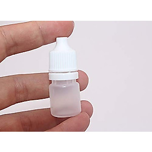 50Pcs Mini Clear Plastic Squeezable Dropper Bottles Empty Eye Liquid Dropper with Screw Caps and Plugs Eye Dropping Bottles Container Dispenser for Reagent Lab Drops Essential Oil 2ml/0.07oz