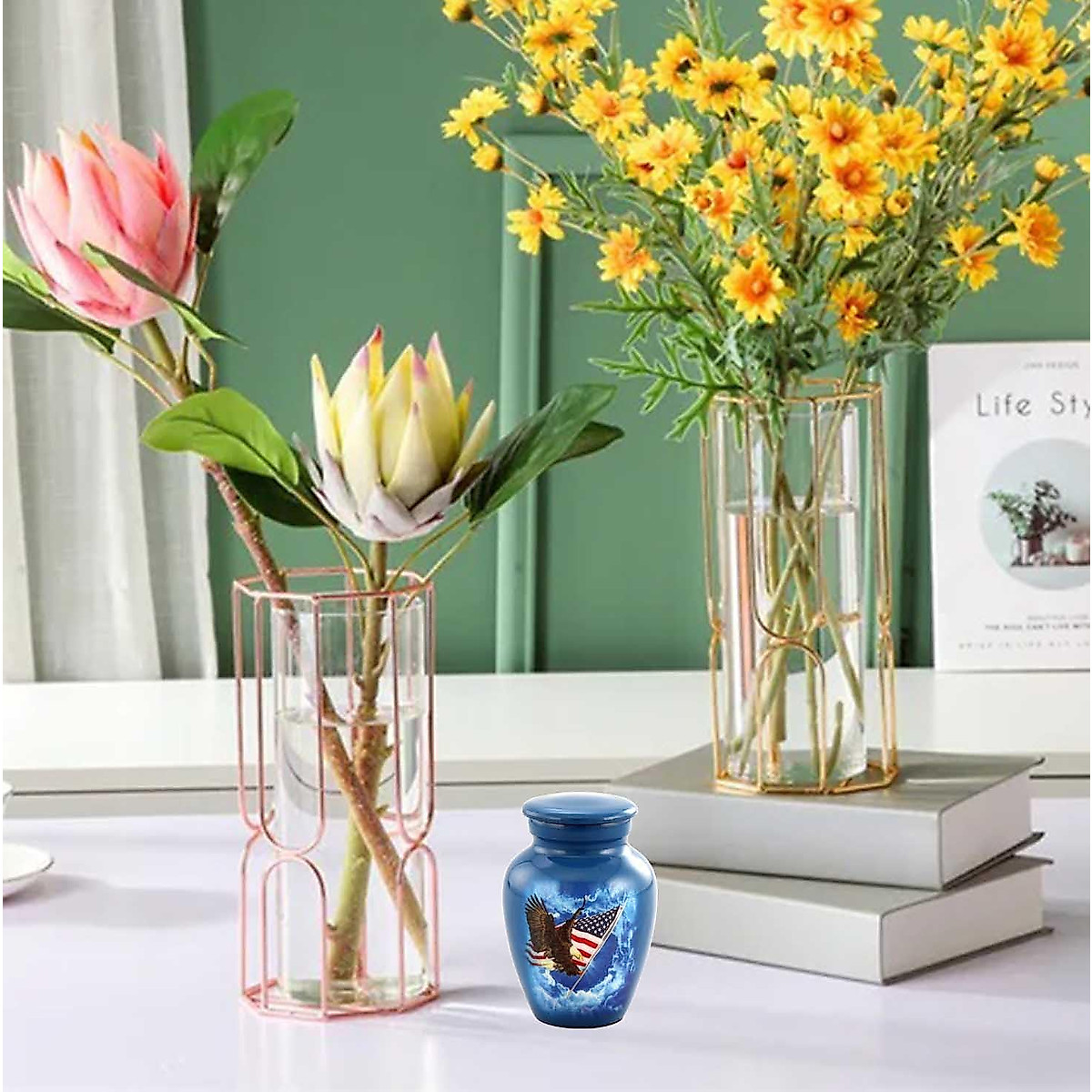 American Glory Keepsake Urn - American Flag with Eagle Mini Urn for Ashes - Token Urn - Patriotic Mini Jar - American Flag Soaring Eagle Sharing Urn with Premium Case & Velvet Bag (Keepsake)