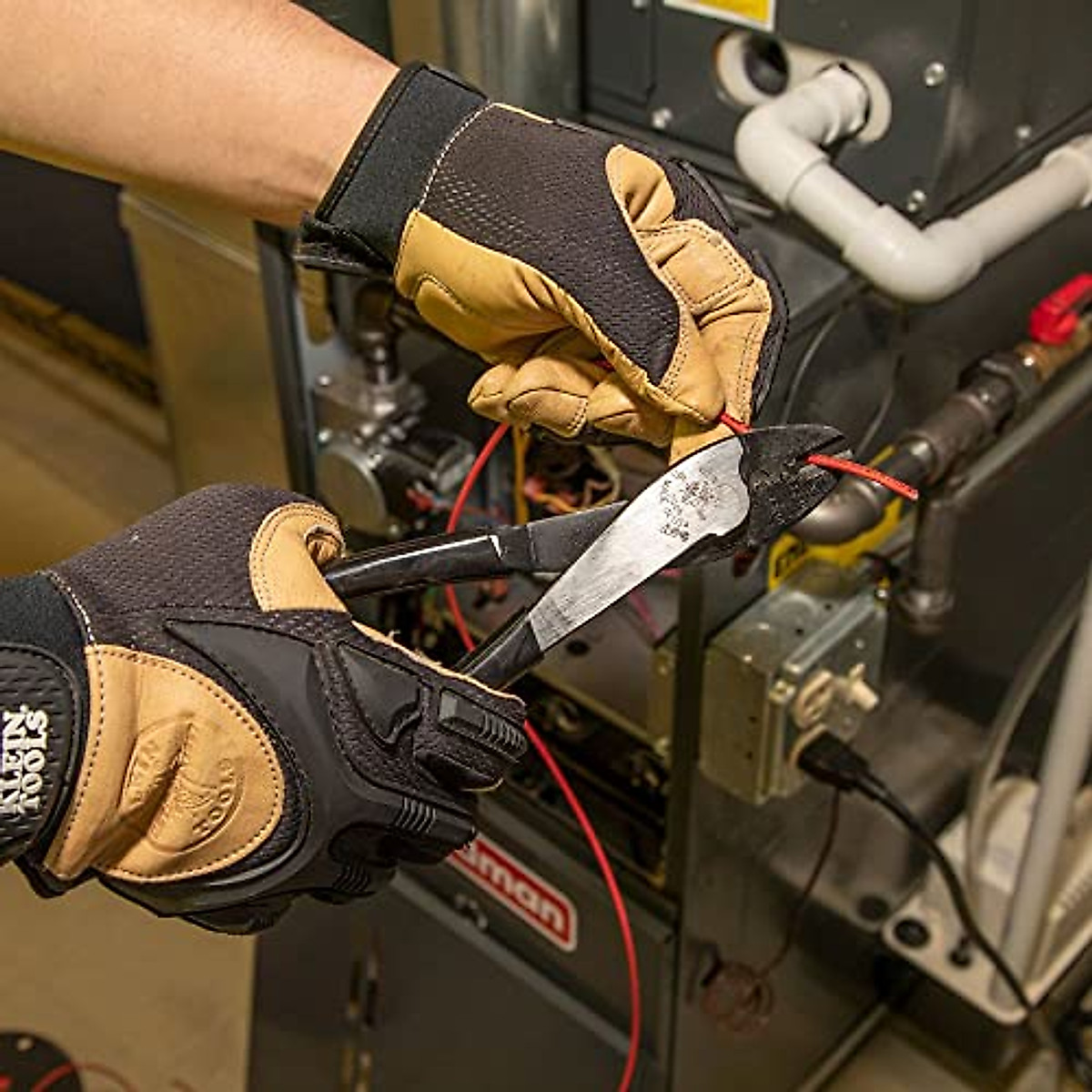 Klein Tools 1006 Cutting / Crimping Tool, Crimps 10 to 22 AWG Solderless Terminals and Connectors, with Wire Cutter in Tapered Nose