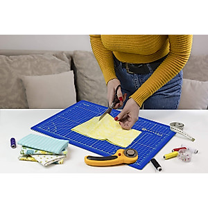 Crafty World 18 x 24 Cutting Mat for Sewing, Self Healing Double Sided Quilting Crafts Mat - Fabric Cutting Mat - Non Slip surface - Rotary Cutting Board Green