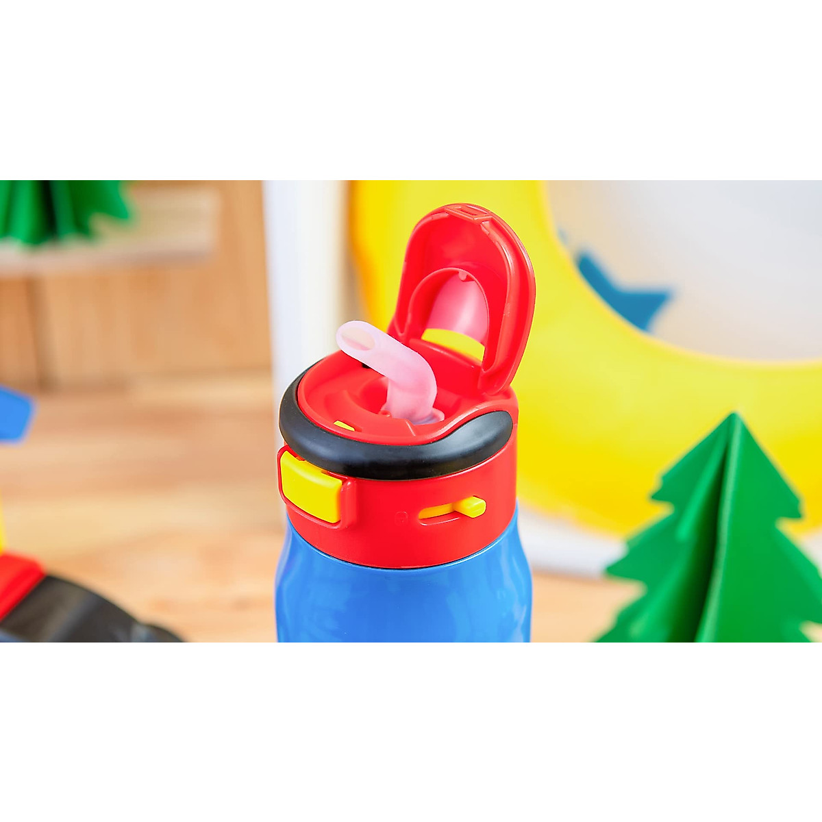 Zak Designs Marvel Spidey And His Amazing Friends Vacuum Insulated Stainless Steel Kids Mesa Water Bottle with Flip-Up Straw and Locking Spout Cover, Durable Cup for Sports or Travel (13.5oz, 18/8 SS)