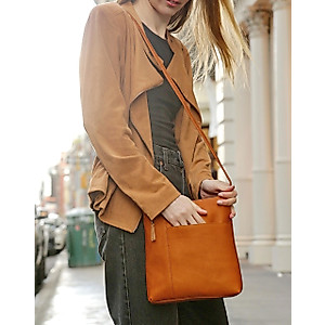 Le Donne Leather Crossbody Handbag - Runaway Women's Leather Crossbody Purses - Travel Hand Bag Essential On Any Occasion
