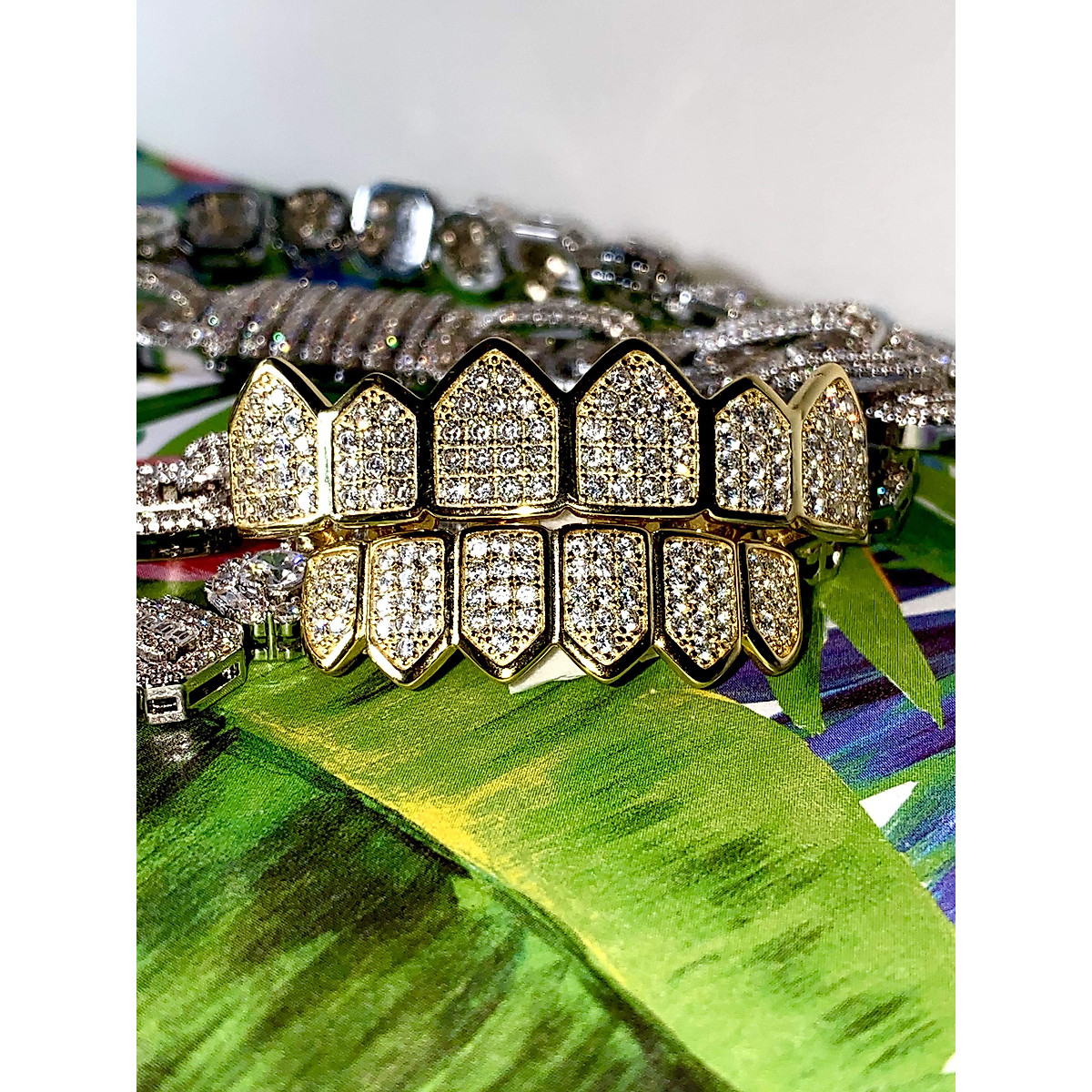 14k Joker Gold Grillz for Mouth Top Bottom Hip Hop Teeth Grills for Mouth Grillz for Mouth Top Bottom Hip Hop 8 Teeth Grills for Teeth Mouth Set - Teeth Cap, Iced Grillz 6 Teeth Top & Bottom Set