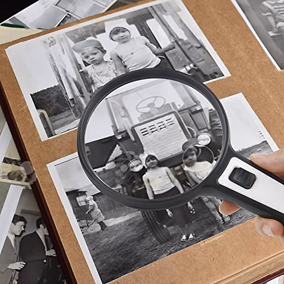 Magnifying Glass with Light, 10X 20X High Magnification, Large Handheld Magnifier with 4 LED Light, Suitable for Low Vision Seniors Reading, Jewelry, Coin, Science.