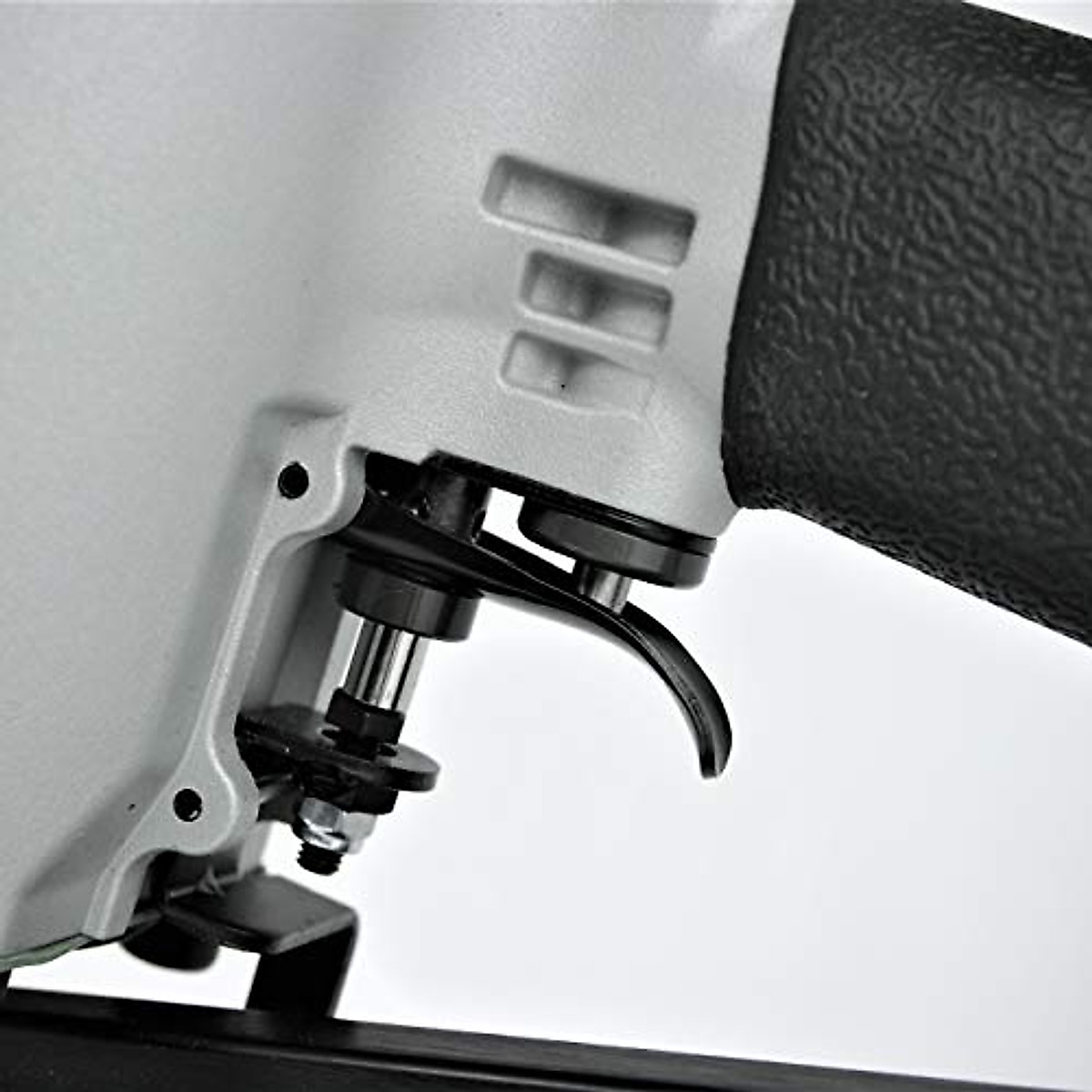 PneuTools SN2283H-AD 21 Degree Adjustable-Depth Framing Nailer with Rafter Hook