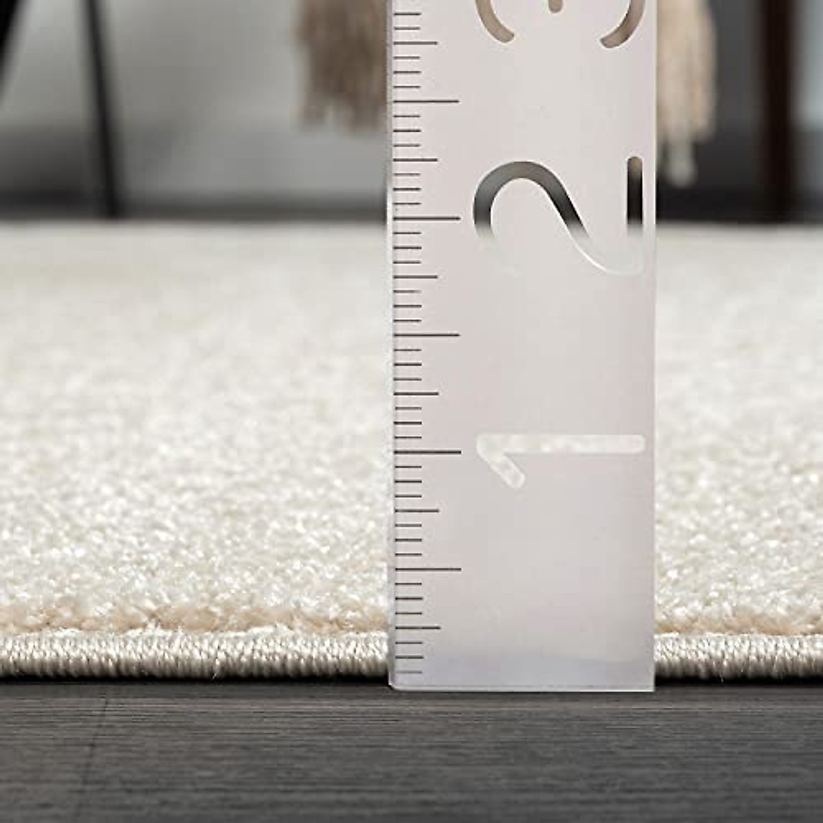 Abani Nuevo Collection Area Rug - Transitional Beige/Cream Design -5'3" x 7'6" - Easy to Clean - Durable for Kids & Pets - Non-Shedding - Medium Pile - Soft Feel - for Living Room, Bedroom